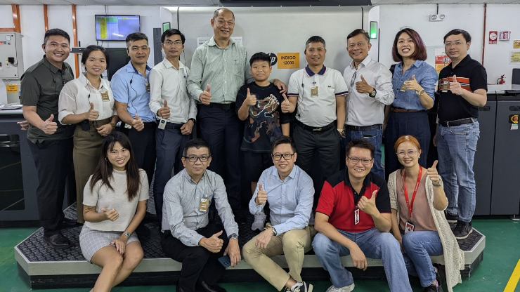 Thumbs Up for Thunder Print - Article | Dscoop Community