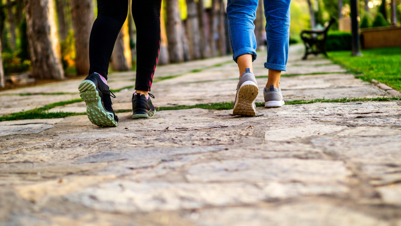 7 tips to keep you safe while walking - Blog | Nextdoor Public Agencies ...